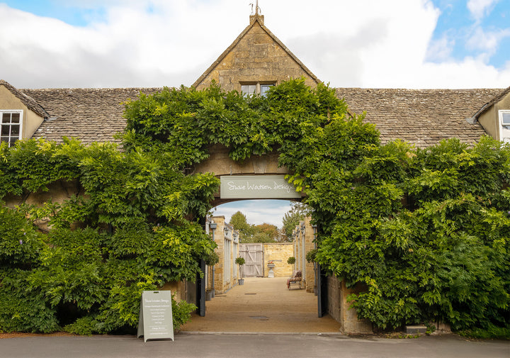 Broadway – Broad Close Courtyard – Susie Watson Designs