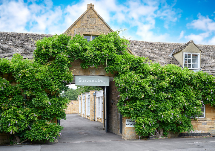 Broadway – Broad Close Courtyard – Susie Watson Designs