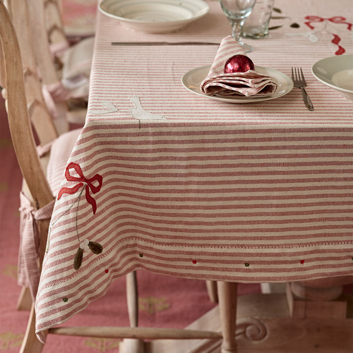 Red Stripe Ribbon & Mistletoe Tablecloth – Susie Watson Designs